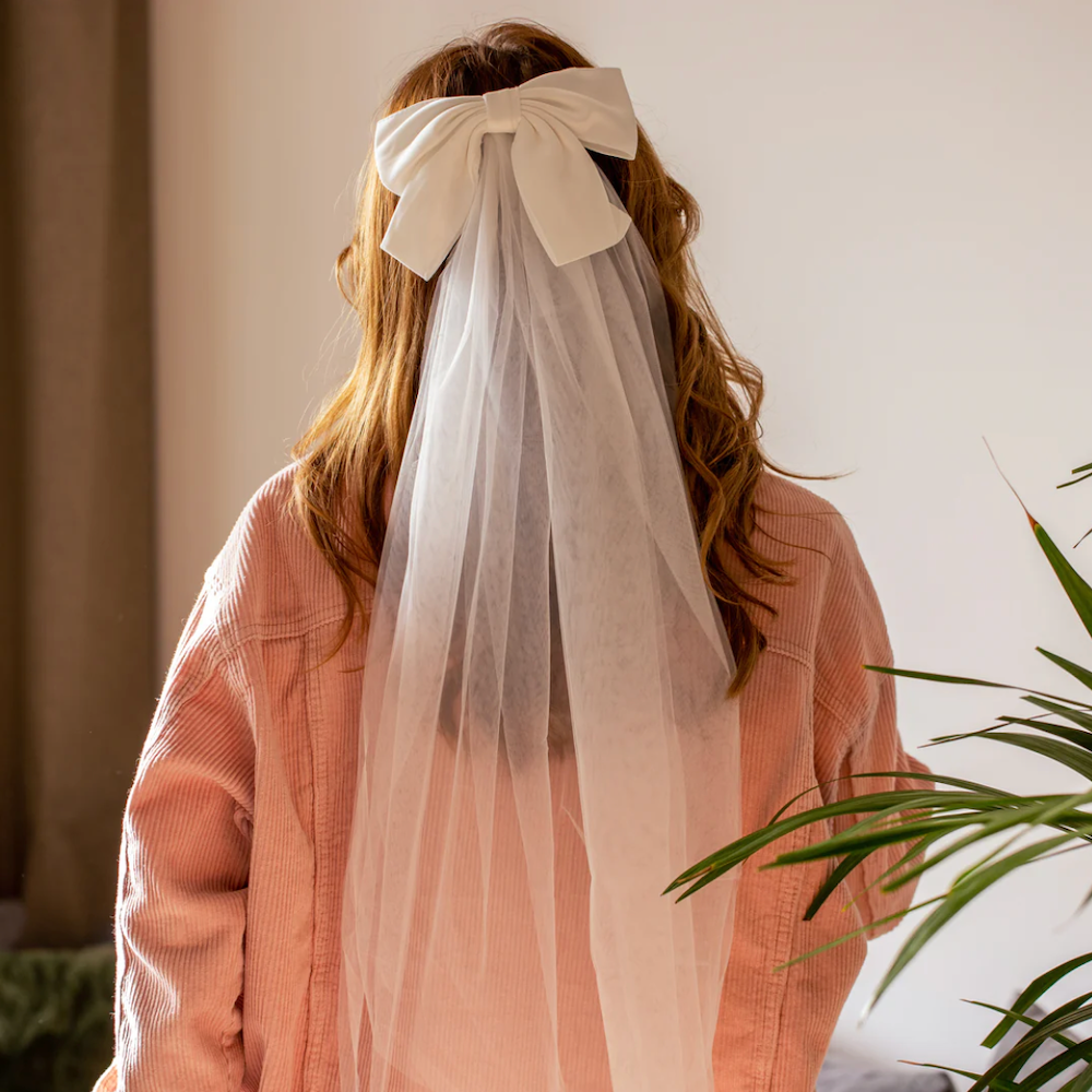 Luxury Tulle Bow Veil | Hen Party Accessories & Decor | Team Hen